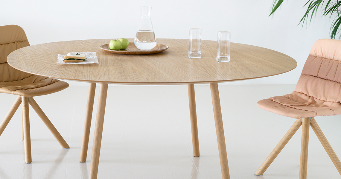 Versatile table | Maarten by Víctor Carrasco | Viccarbe
